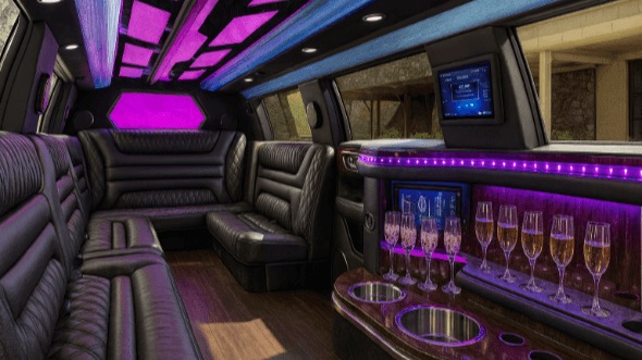 Navigator Limo Rental | Hummer Limo Ride